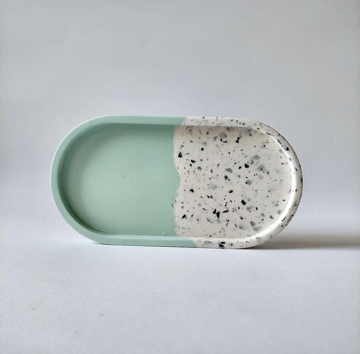 Oblong Trinket Tray (Solid & Terrazzo) – Jhoou Studio