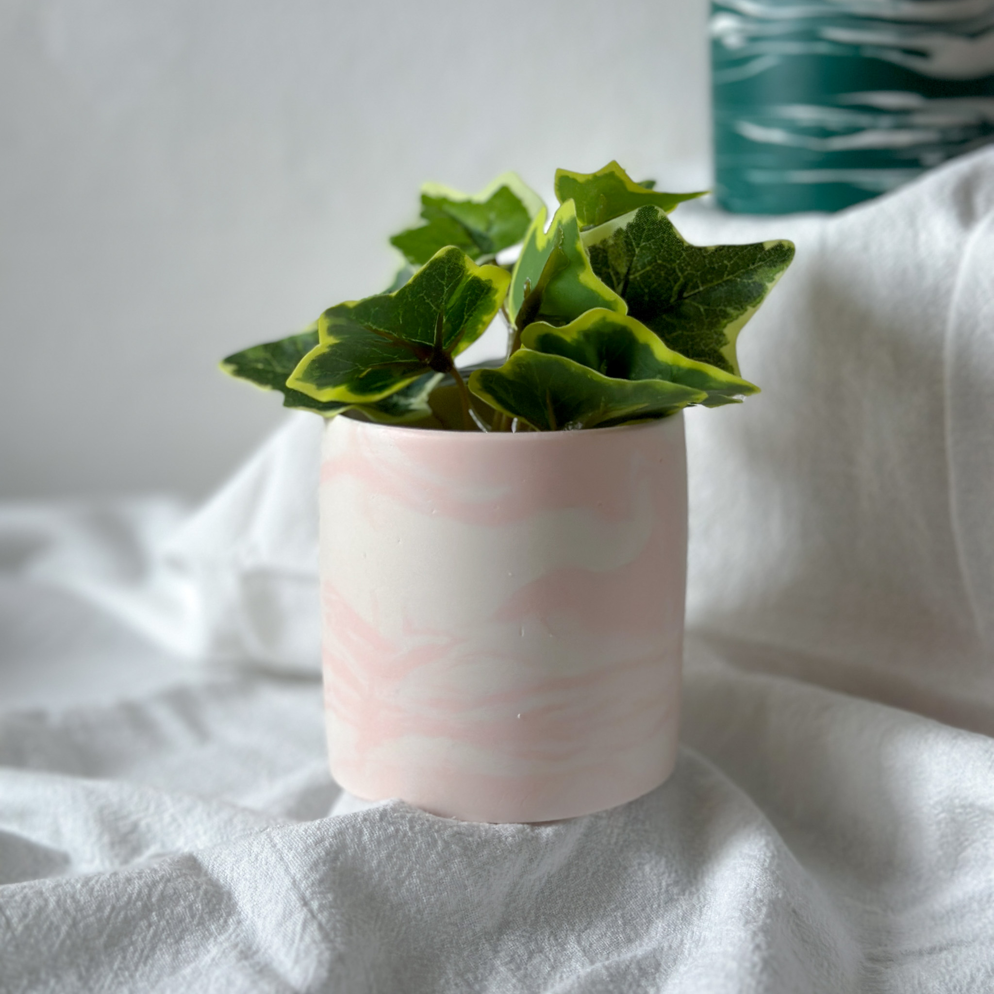 Round Penpot (Marble) – Jhoou Studio